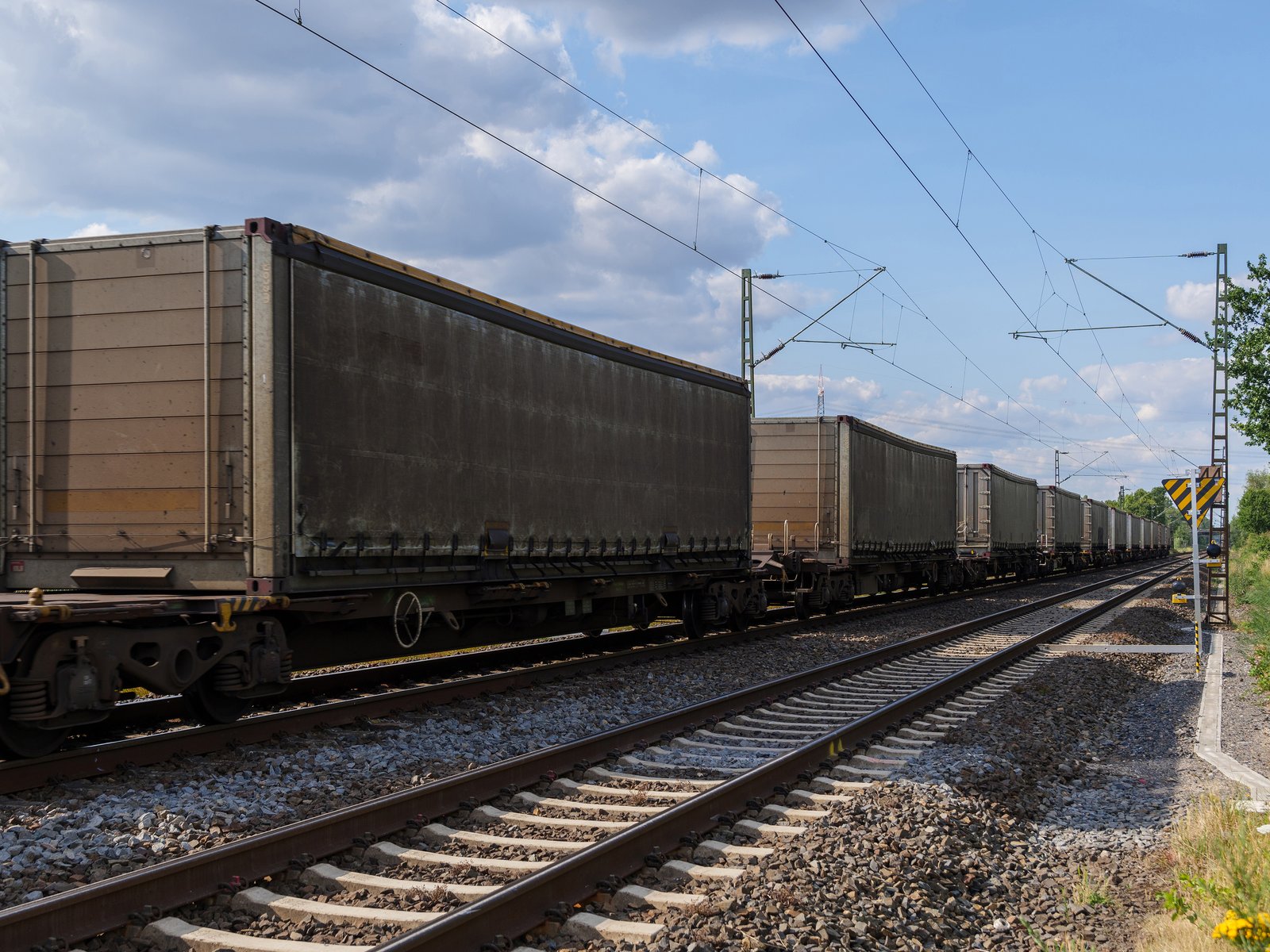 Mercedes vil redde verden med godstog