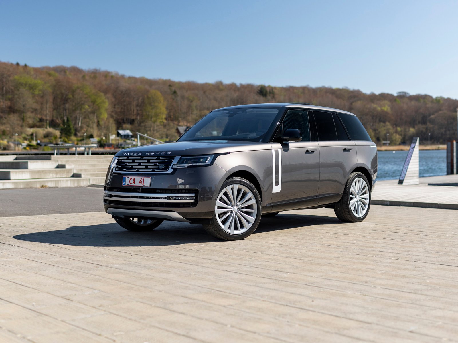 Kongeskibet er tilbage – vi kører den nye Range Rover