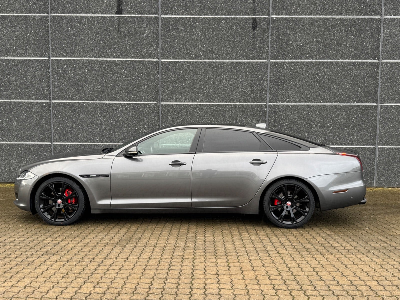 Brugt Jaguar XJ 3,0 P340 R-Sport aut. AWD LWB til salg