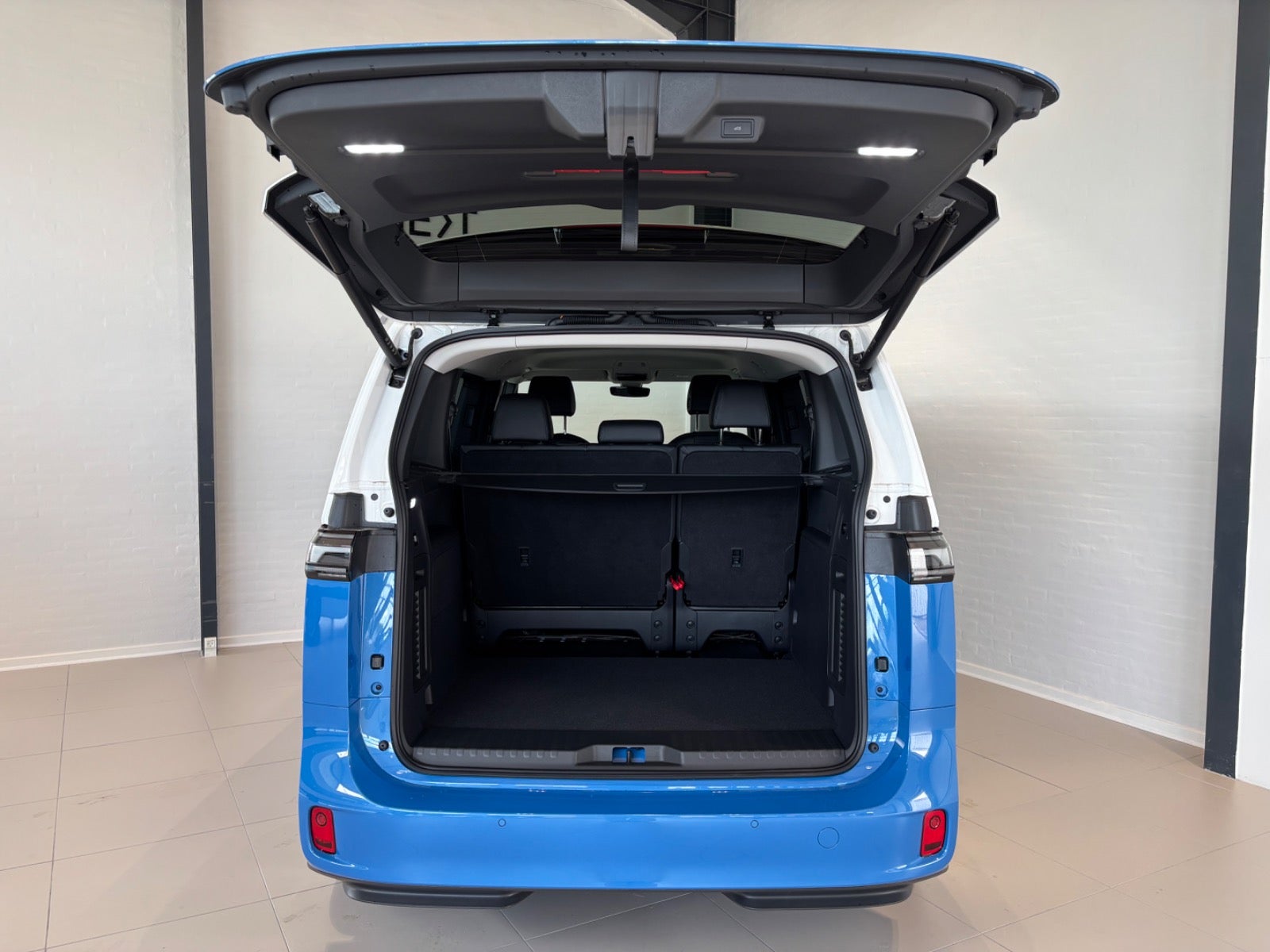 Fabriksny VW ID. Buzz 79 Life SWB til salg
