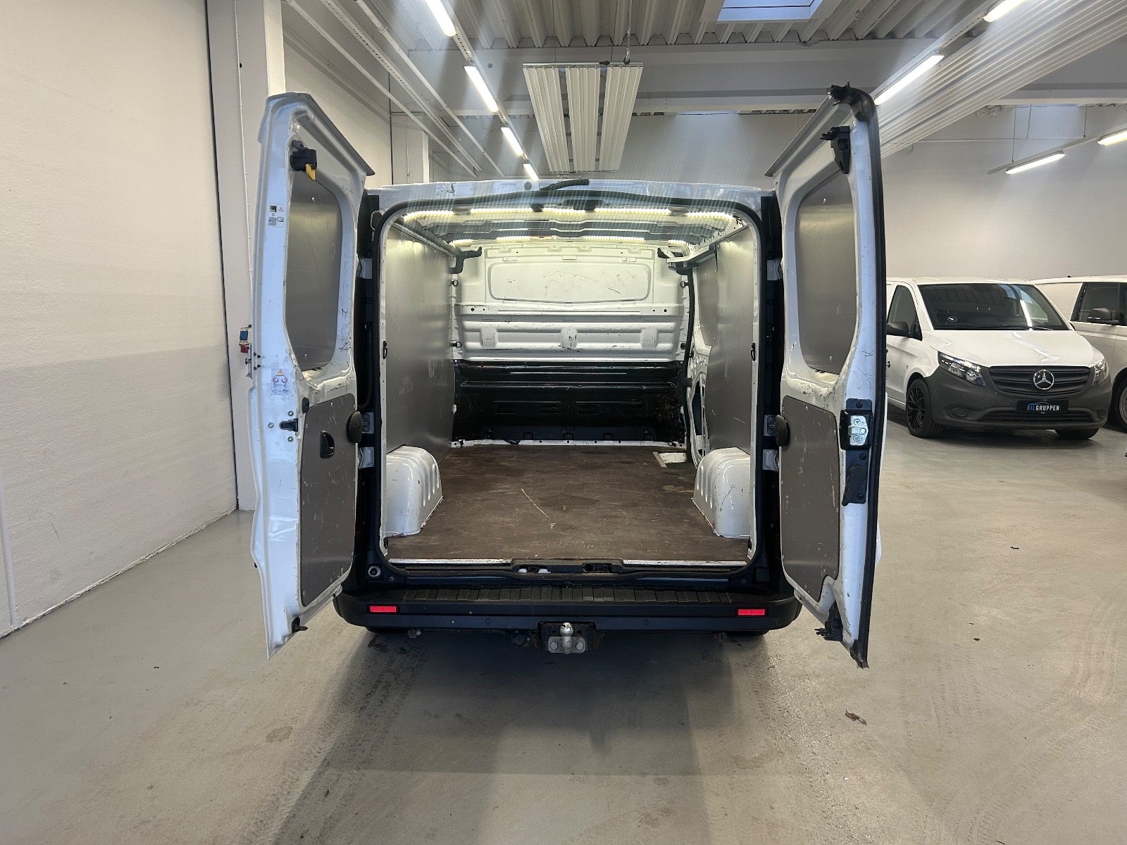 Brugt Renault Trafic T29 2,0 dCi 120 L2H1 til salg