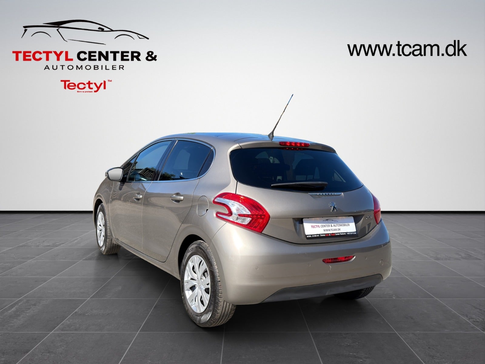 Til salg - Peugeot 208 5-door 1.2 VTi 82 Manual, 5-trins, 82ps, 2014 ...