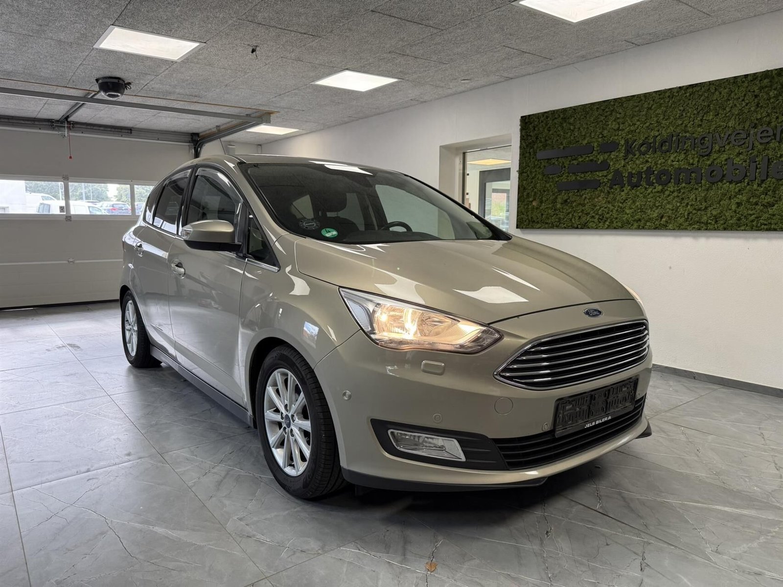 Brugt Ford C-MAX 1,0 EcoBoost Titanium 125HK 6g til salg