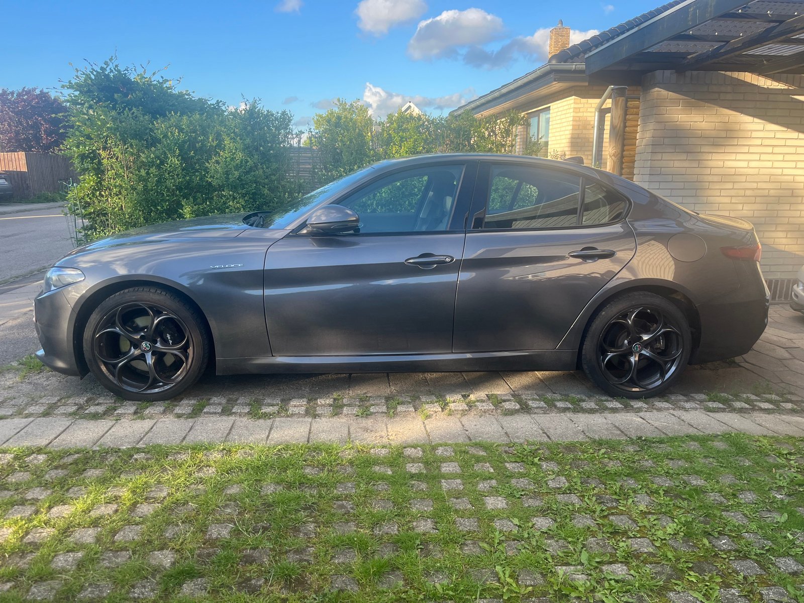 Brugt Alfa Romeo Giulia 2,0 Turbo Veloce Q4 280HK 8g Aut. til salg