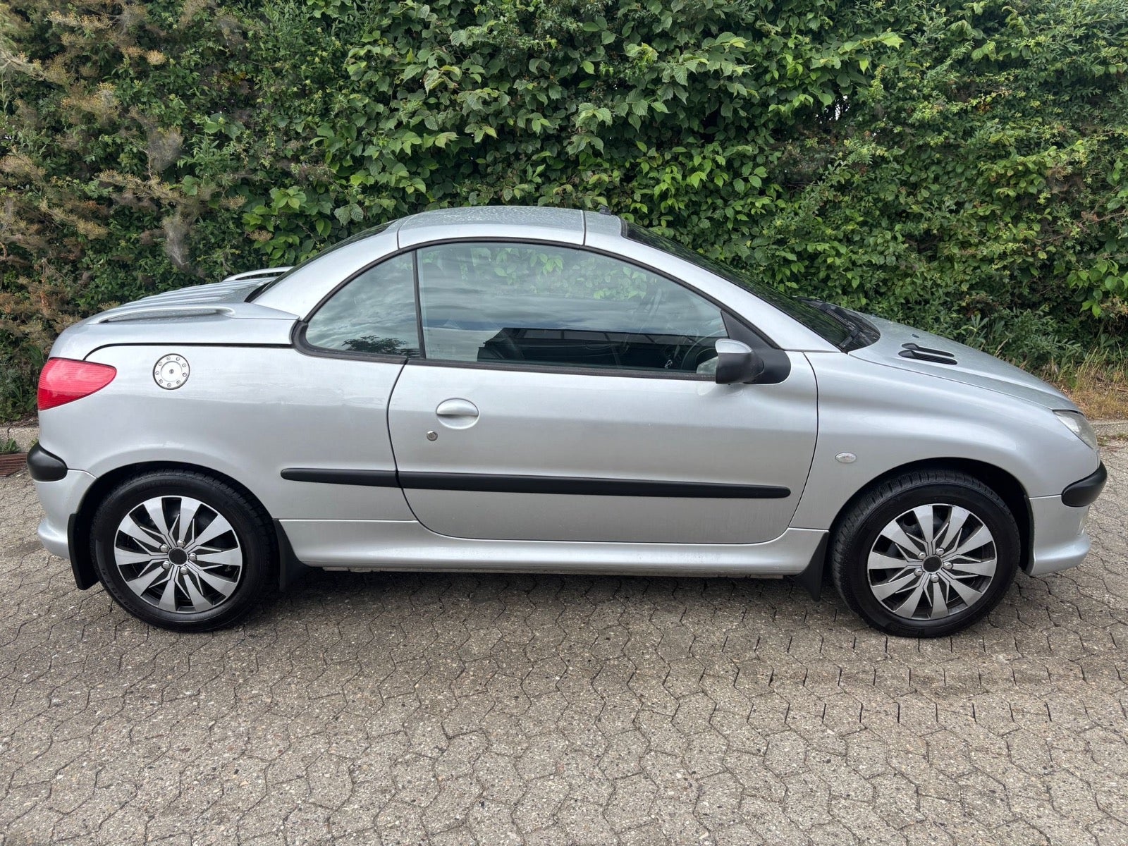 Brugt Peugeot 206 2,0 16V CC til salg