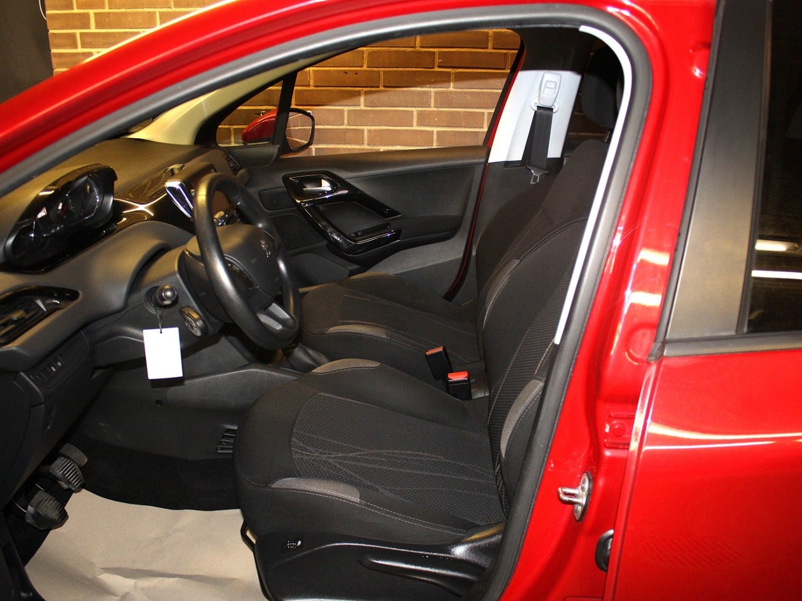 Brugt Peugeot 208 1,6 e-HDi 92 Active til salg