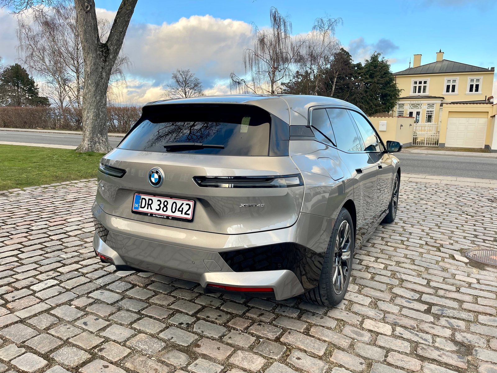 Brugt BMW iX 40 EL Fully Charged XDrive 326HK 5d Aut. til salg