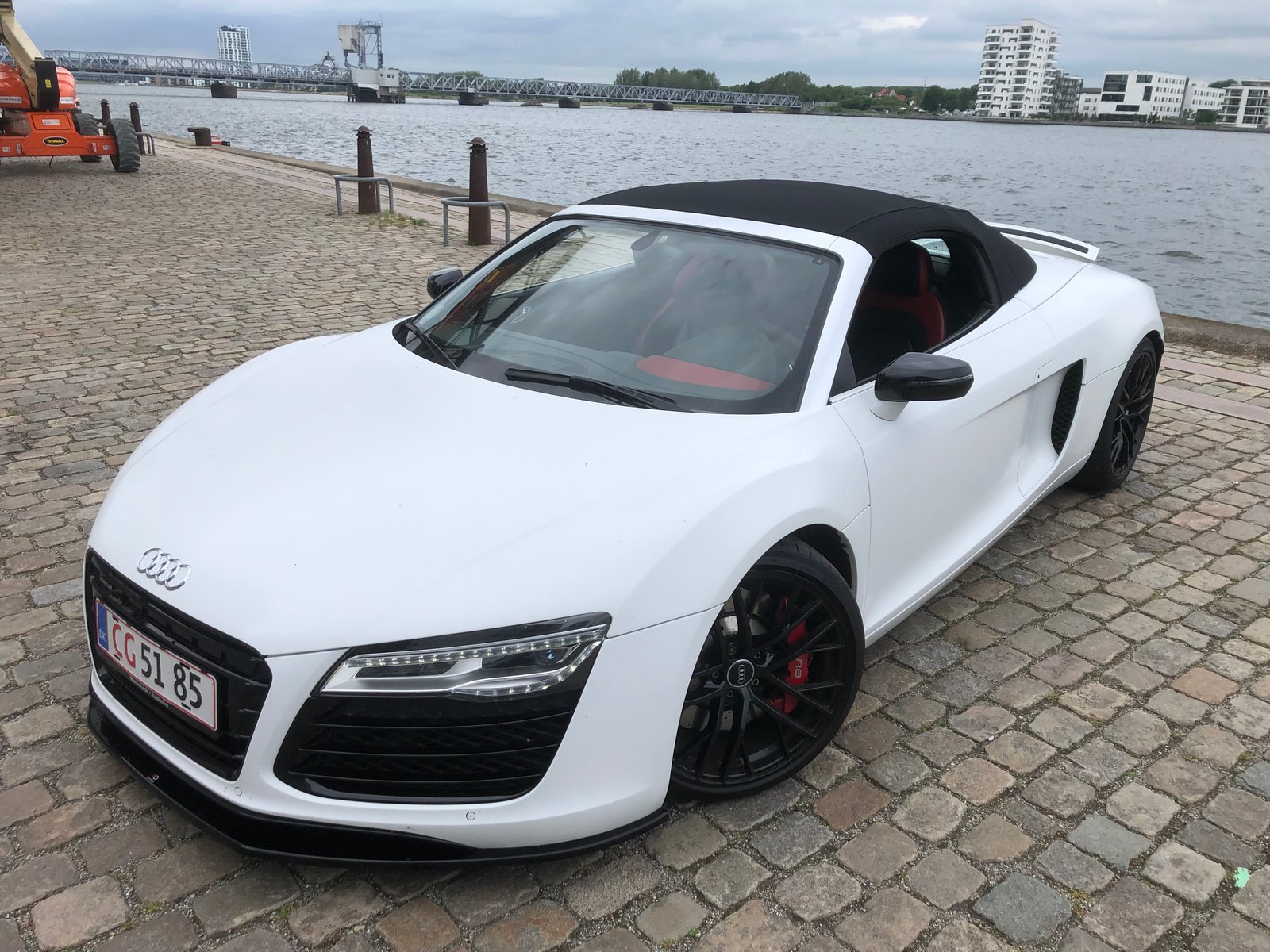 Brugt Audi R8 Spyder 4,2 V8 FSI Quattro S Tron 430HK Cabr. 7g Aut. til salg