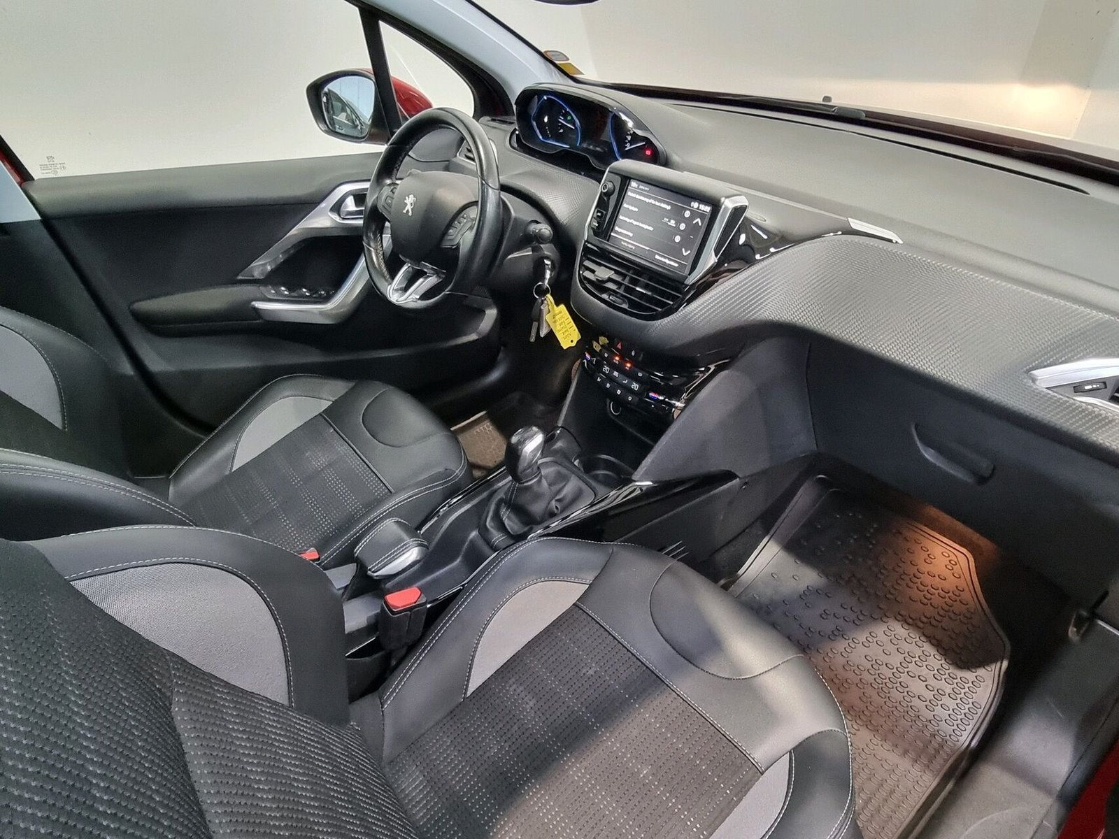 Brugt Peugeot 2008 1,5 BlueHDi Prestige 100HK 5d til salg