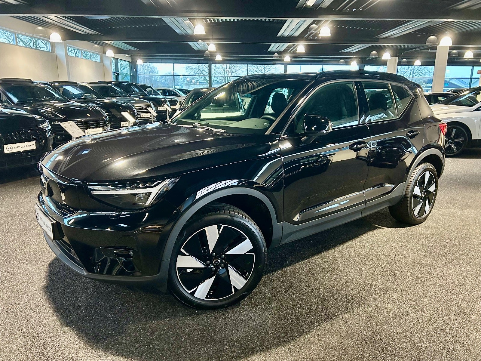 Brugt Volvo EX40 Standard Range Plus til salg