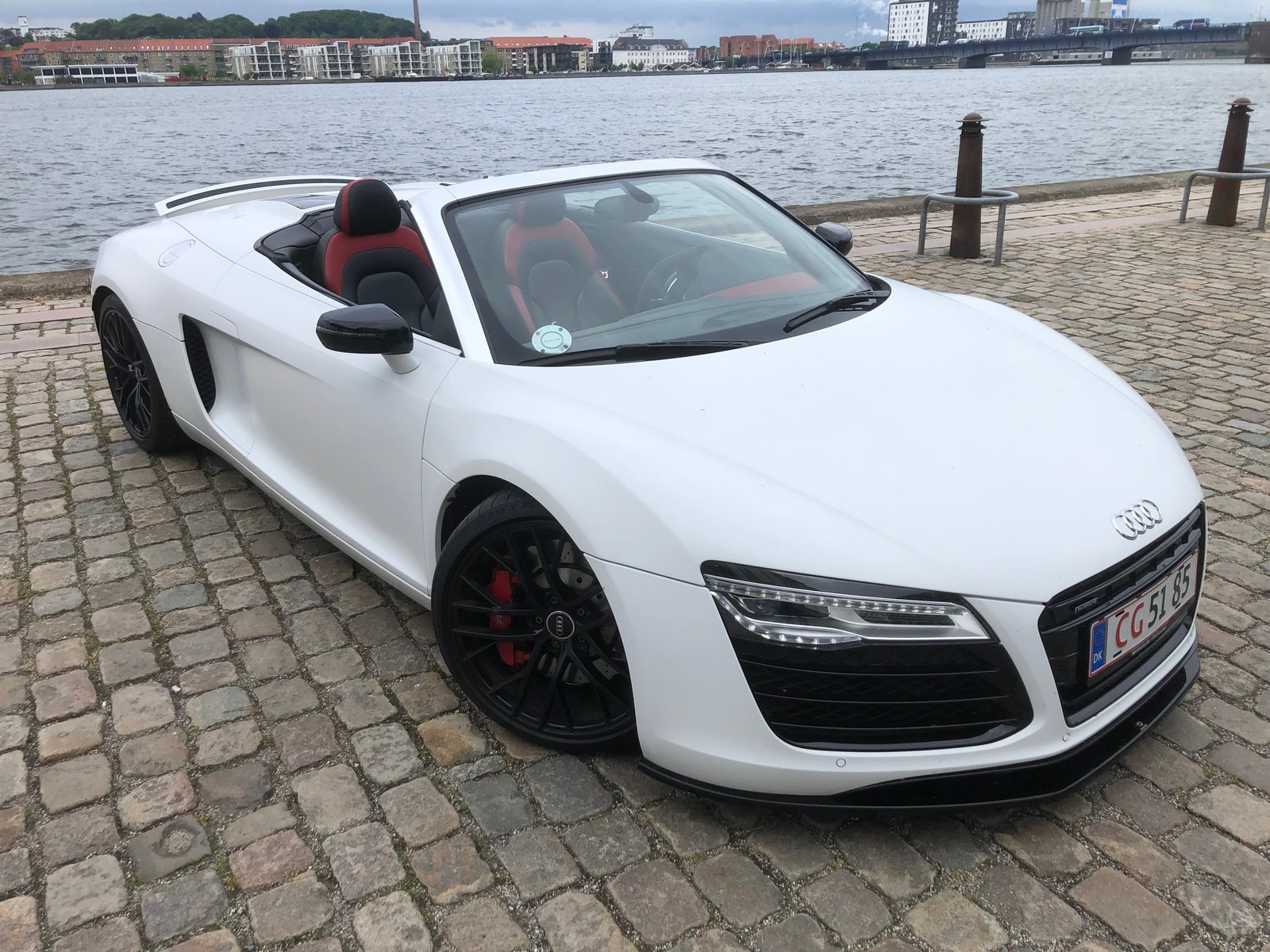 Brugt Audi R8 Spyder 4,2 V8 FSI Quattro S Tron 430HK Cabr. 7g Aut. til salg