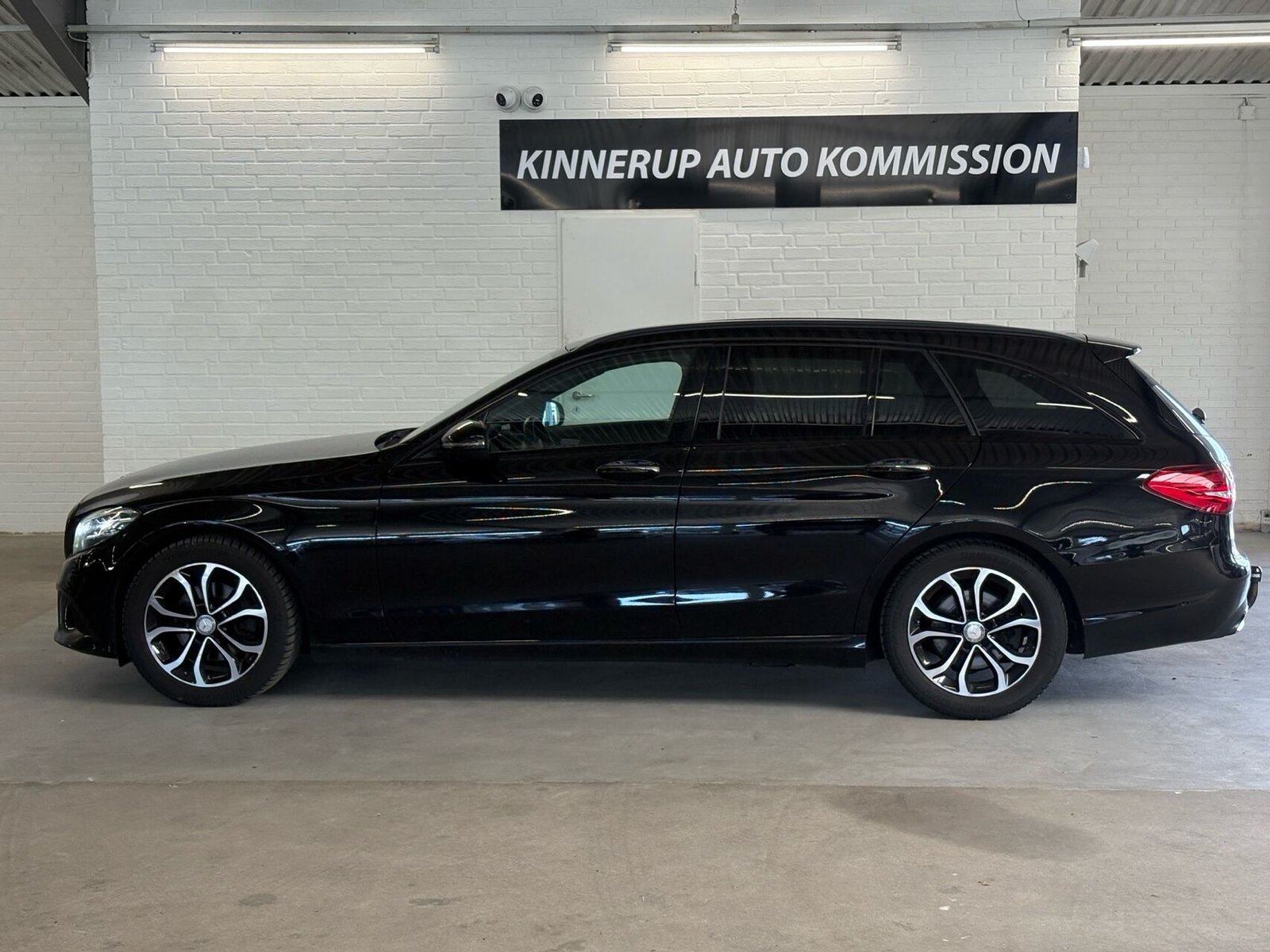 Brugt Mercedes-Benz C220 d T 2,0 CDI 9G-Tronic 194HK Stc Aut. til salg