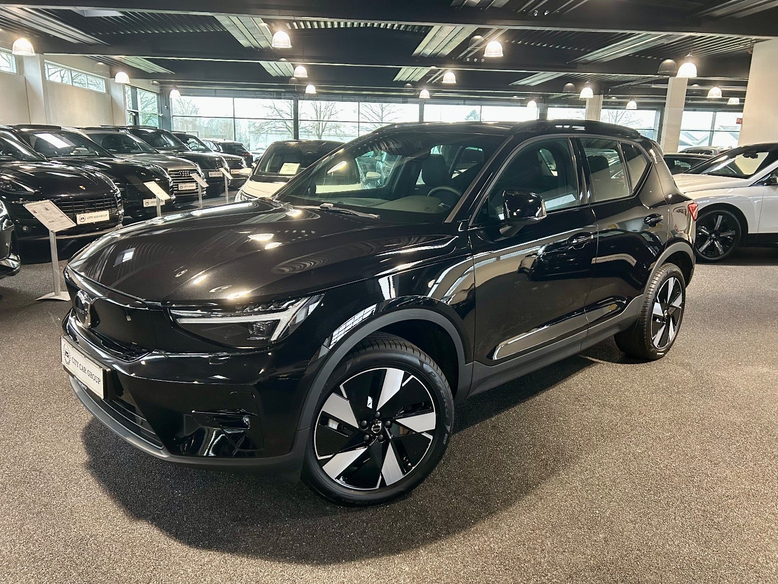 Brugt Volvo EX40 Standard Range Plus til salg
