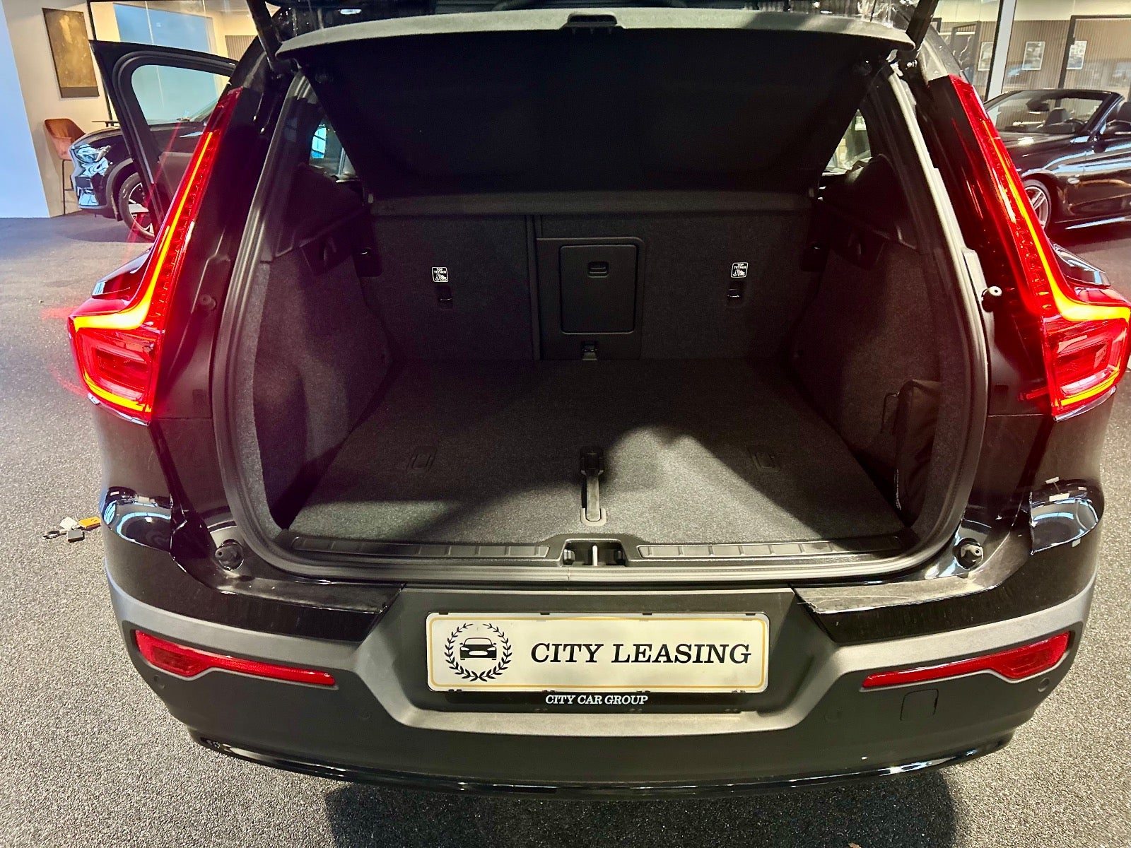 Brugt Volvo EX40 Standard Range Plus til salg