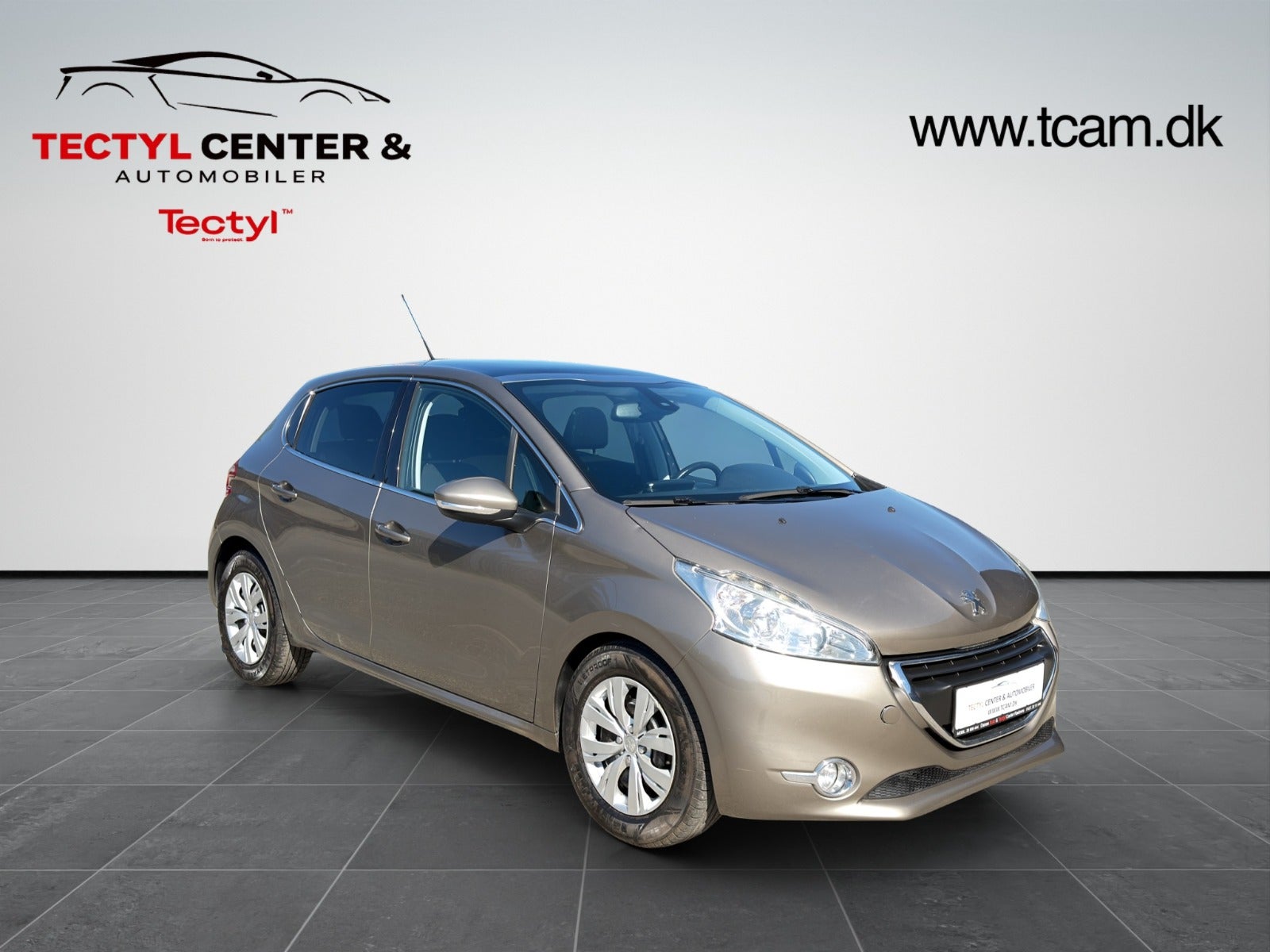 Til salg - Peugeot 208 5-door 1.2 VTi 82 Manual, 5-trins, 82ps, 2014 ...