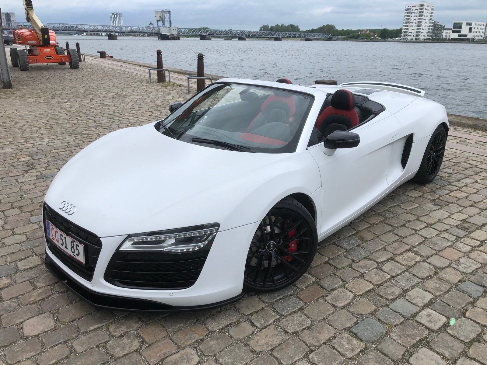 Brugt Audi R8 Spyder 4,2 V8 FSI Quattro S Tron 430HK Cabr. 7g Aut. til salg